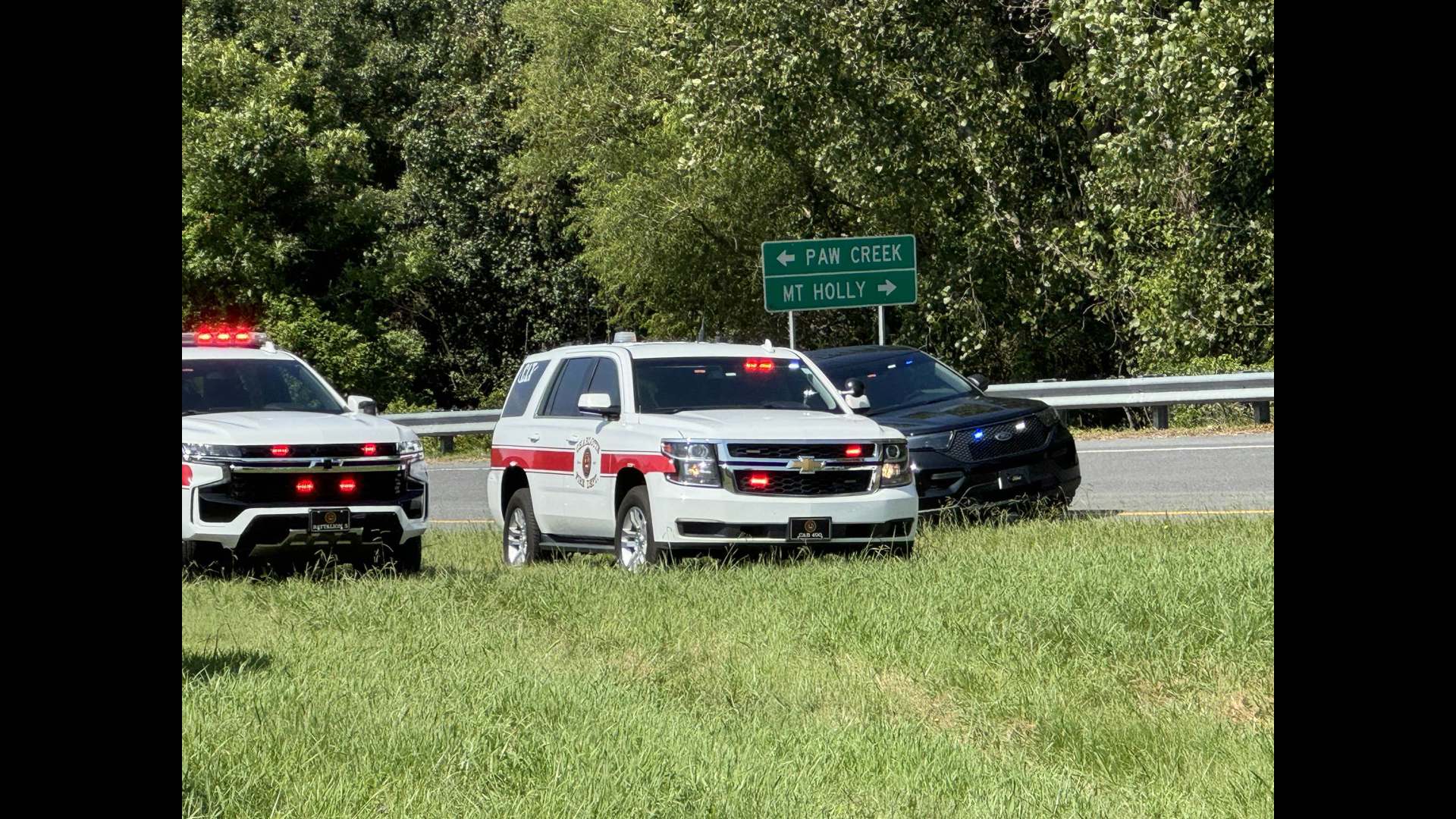 Person killed, CMPD officers hurt in crash on I-485 | wcnc.com