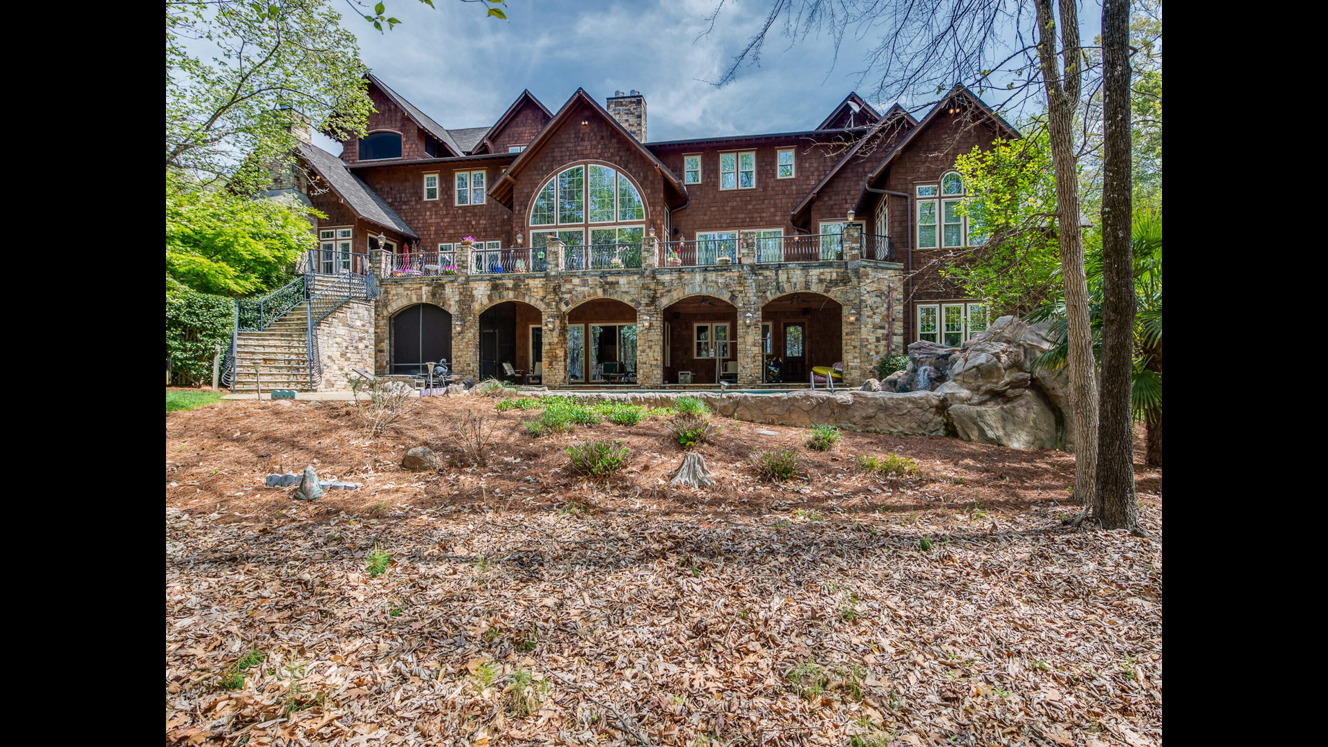 Massive Charlotte mansion sells for $5.6M | wcnc.com