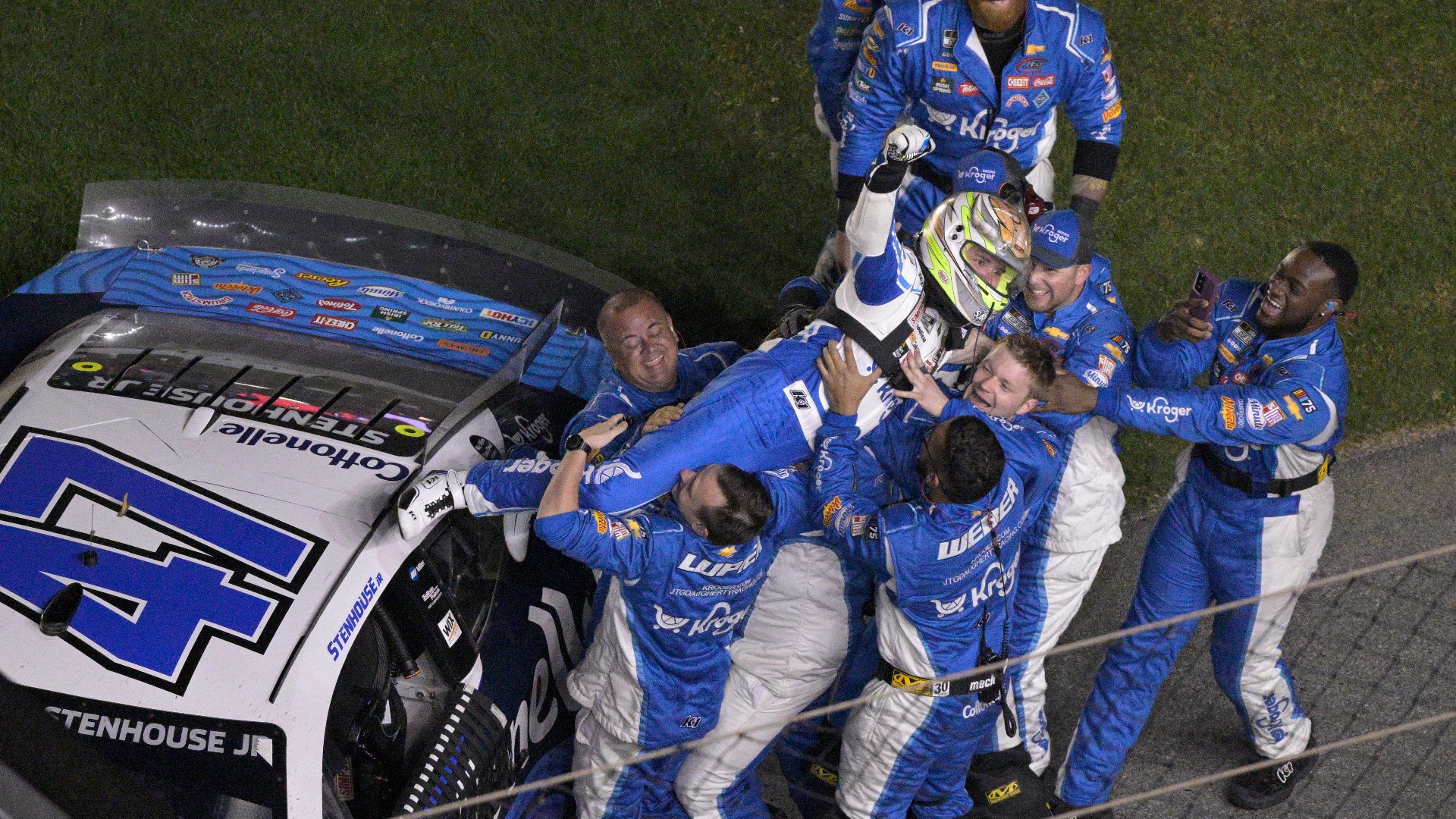 Ricky Stenhouse Jr. wins Daytona 500 | NASCAR news | wcnc.com