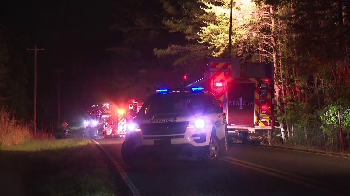 Firefighter hurt responding to Steele Creek fire | Charlotte news ...