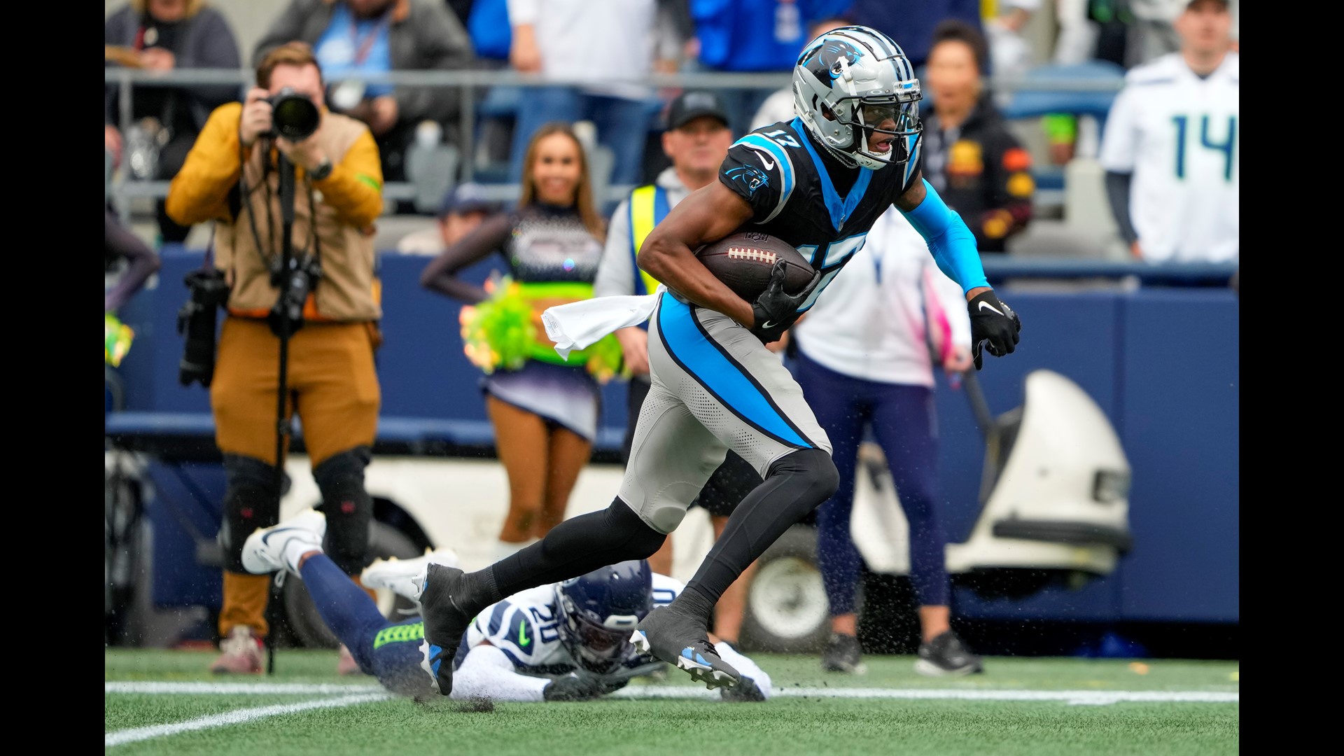 Seattle Seahawks take down Panthers 37-27, Carolina now 0-3 | wcnc.com