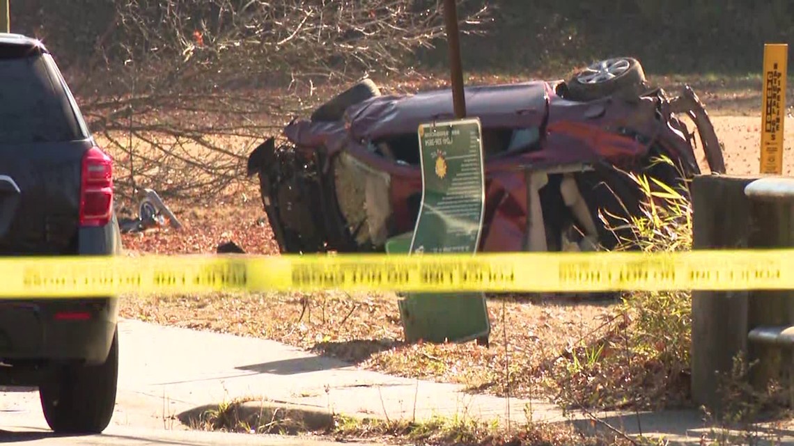 15-year-old Garinger High School student dies from injuries | wcnc.com