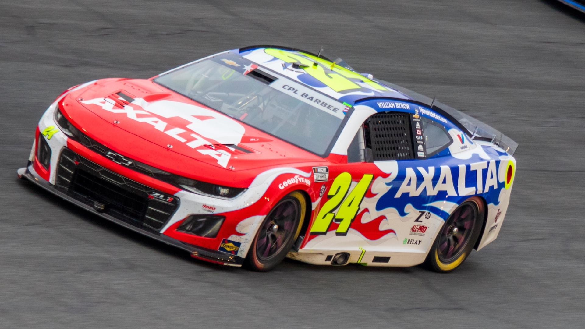 NASCAR: William Byron wins chaotic Iowa race | wcnc.com