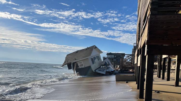 Beach erosion causes home collapse on the Outer Banks | wcnc.com