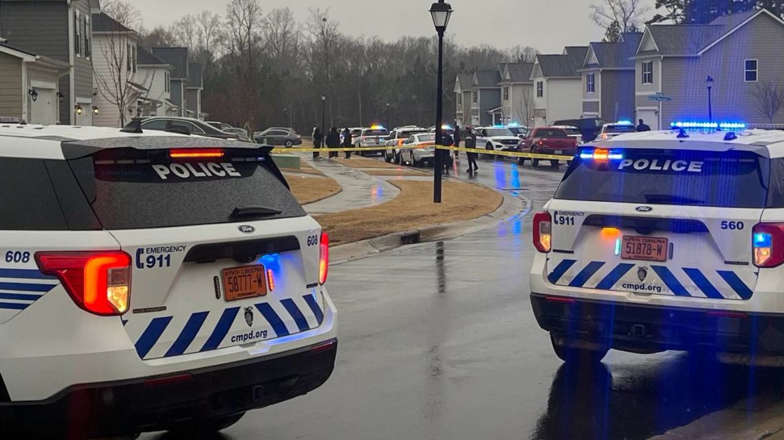 1 dead after shooting in northwest Charlotte: Medic | wcnc.com