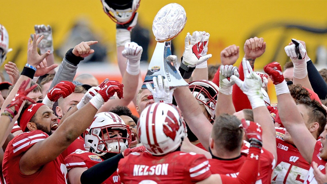 Wisconsin wins Duke's Mayo Bowl, breaks trophy | wcnc.com