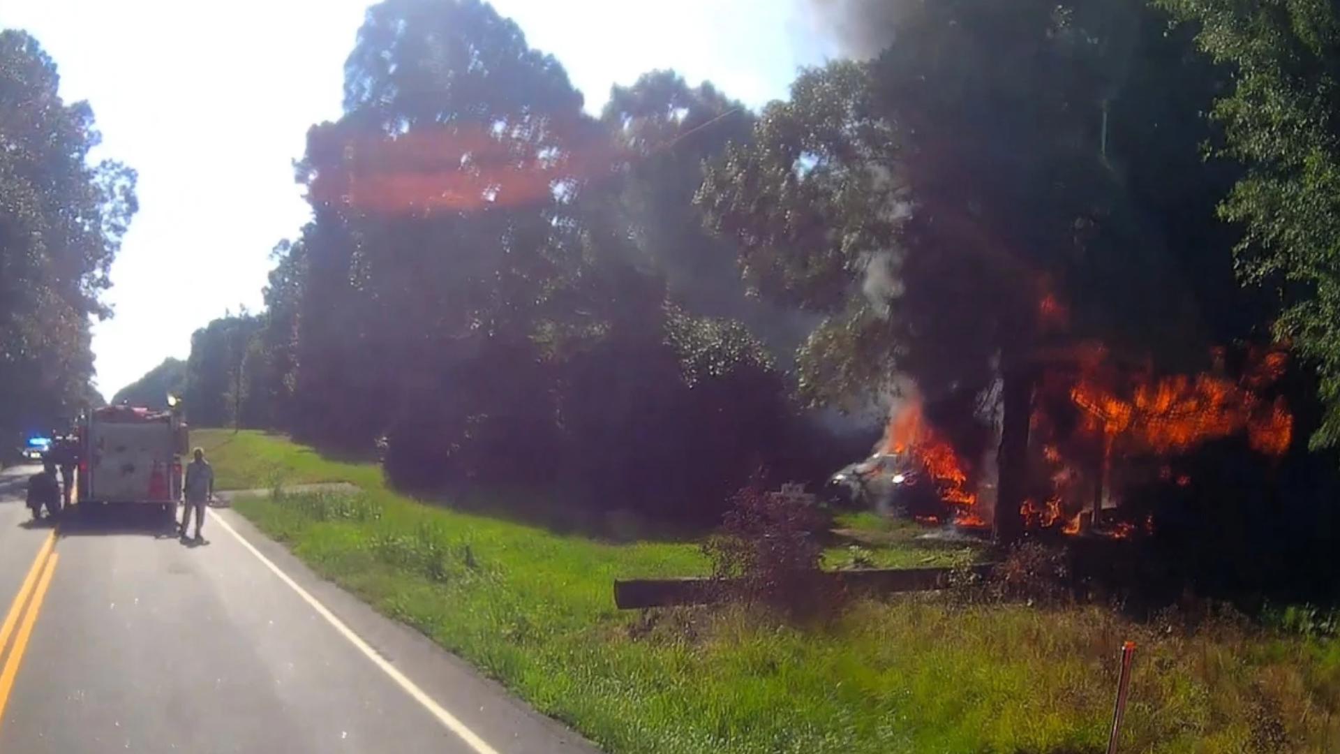 Oxygen tanks explode, roof collapses in deadly SC house fire | wcnc.com