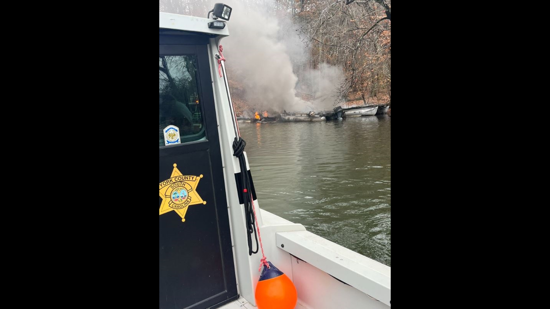 Smoke from Lake Wylie marina fire carried over Charlotte | wcnc.com