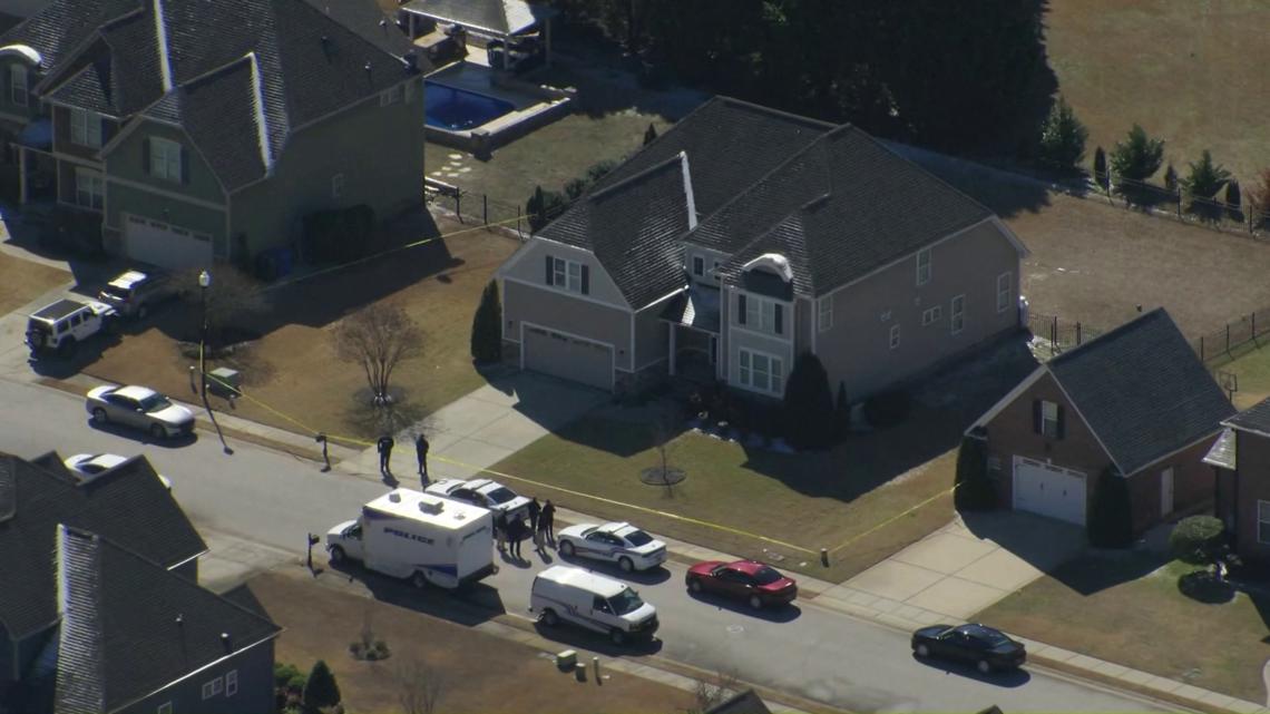 Woman, 2 juveniles killed in triple homicide at Fayetteville home ...