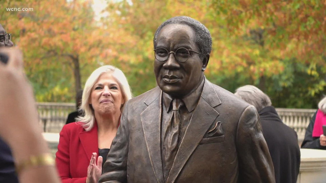 New statue of Julius Chambers unveiled | wcnc.com