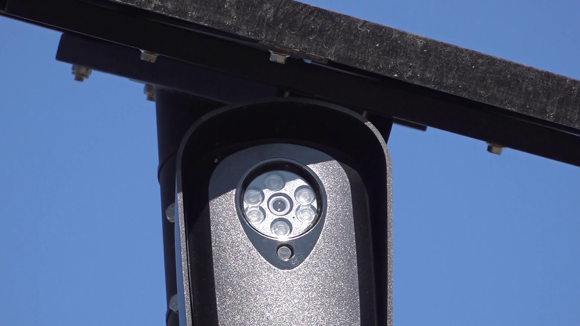 Flock pausing pilot programs with federal agencies | Tech news Aug. 27 ...