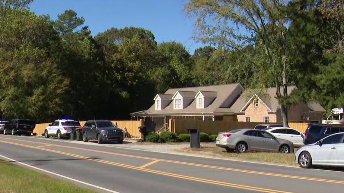 Employees, residents speak out on activist Cedric Dean after FBI raid ...