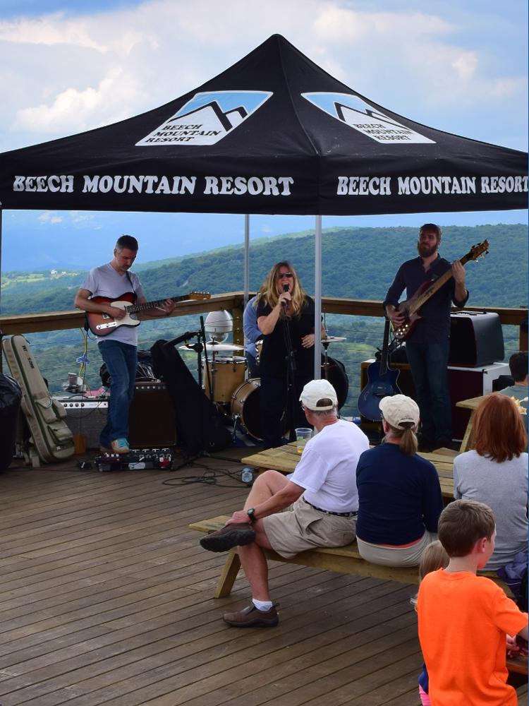 Beech Mountain hosts inaugural Blackberry Jam festival | wcnc.com