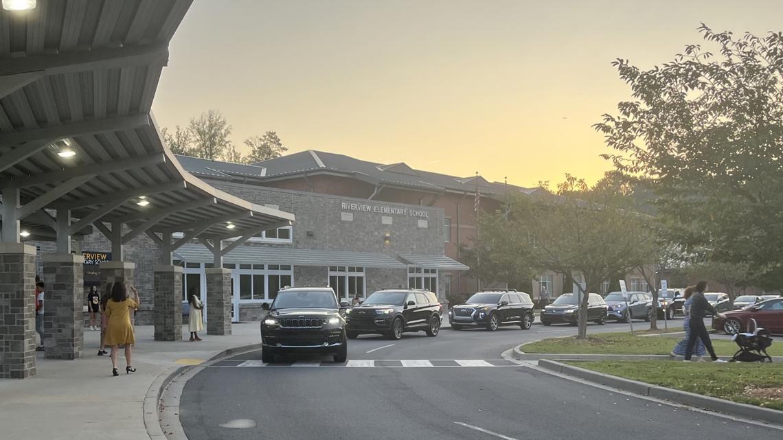 Fort Mill students, teachers return back to school | wcnc.com