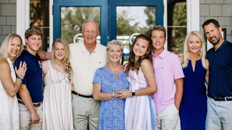 NFL legend Marty Schottenheimer's family raises awareness for Alzheimer ...