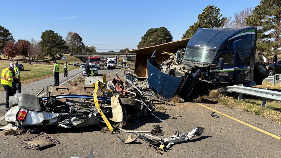 Overturned 18-wheeler blocks eastbound I-40 in Catawba County, NC ...