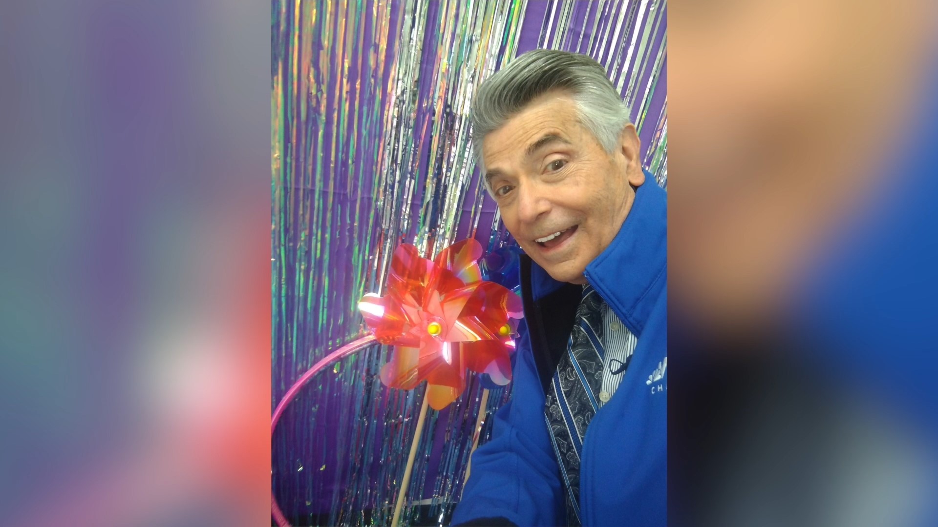 Larry Sprinkle visits Charlotte selfie museum | wcnc.com