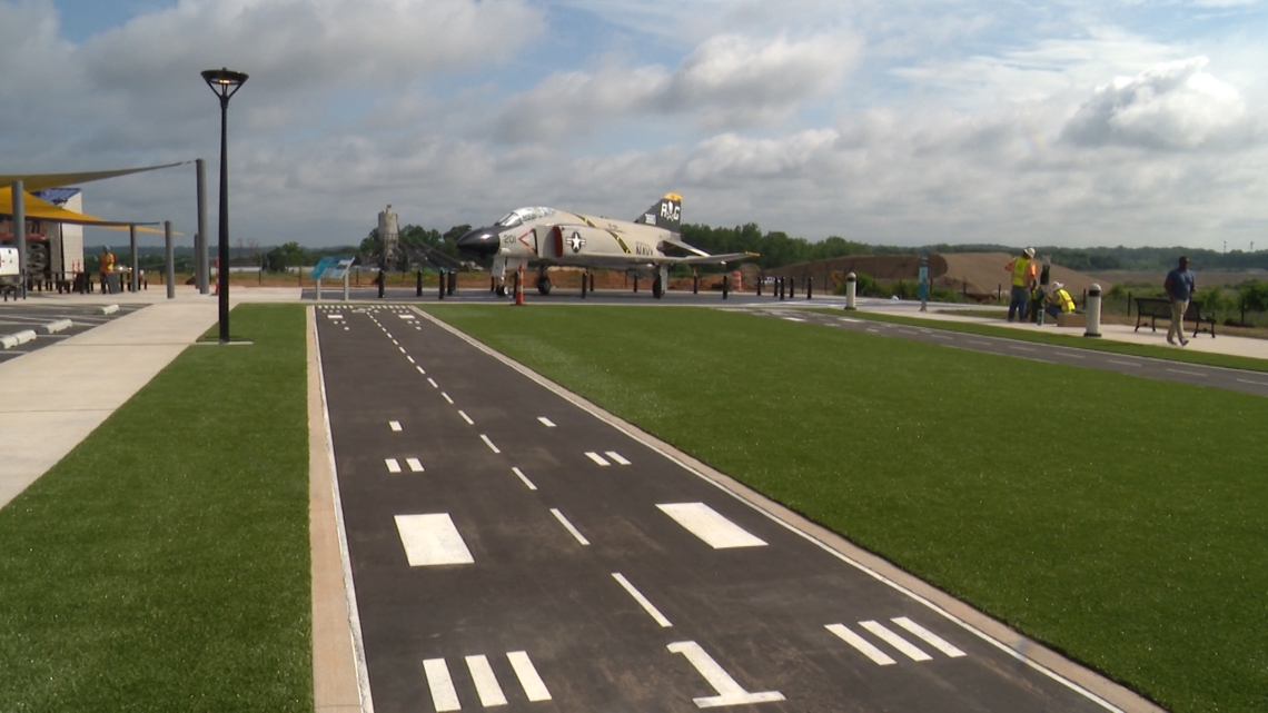PHOTOS: Charlotte's new airport overlook park | wcnc.com