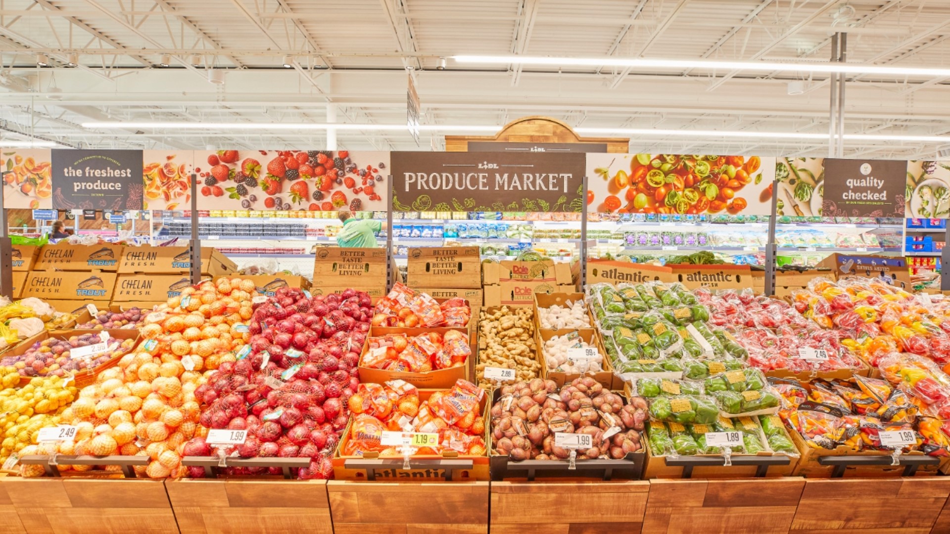 Lidl fights rising food costs with rotating fall price cuts. | wcnc.com