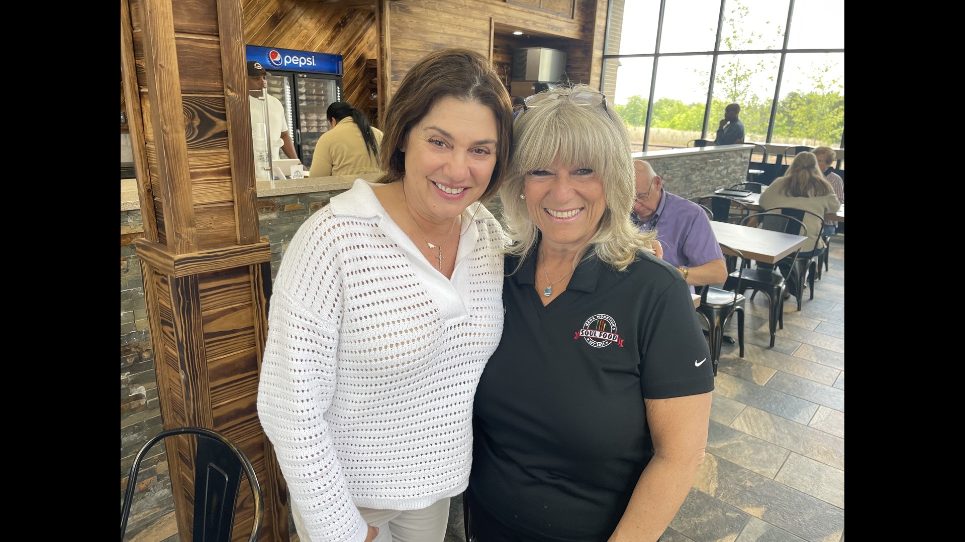 16-year-old is general manager of Charlotte soul food restaurant | wcnc.com