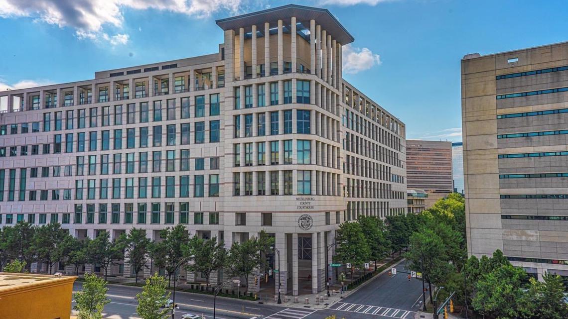 Courthouse bomb threat prompts evacuation Uptown | wcnc.com