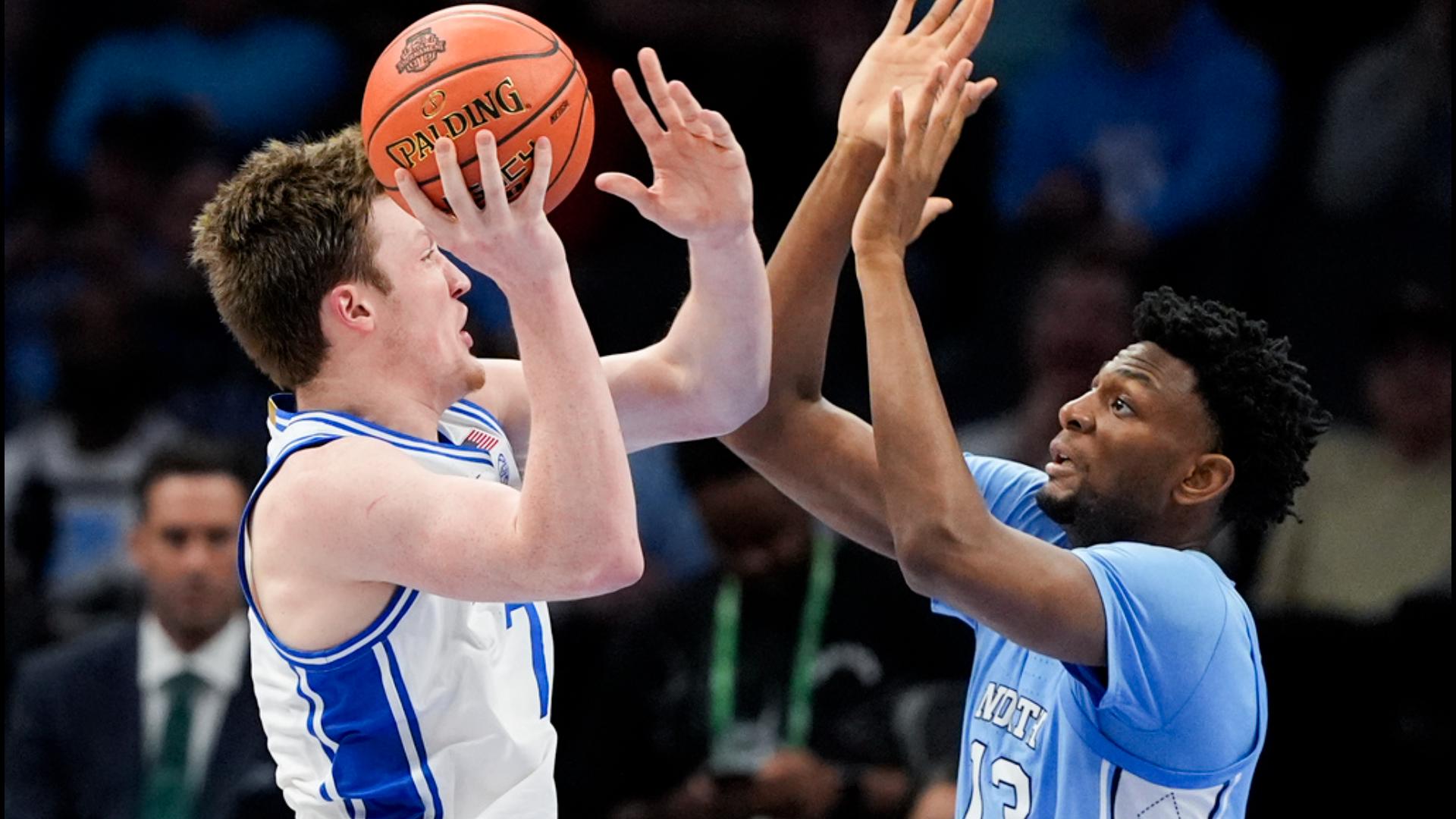 Lockheed Martin's first female test pilot flying over Carolinas | wcnc.com