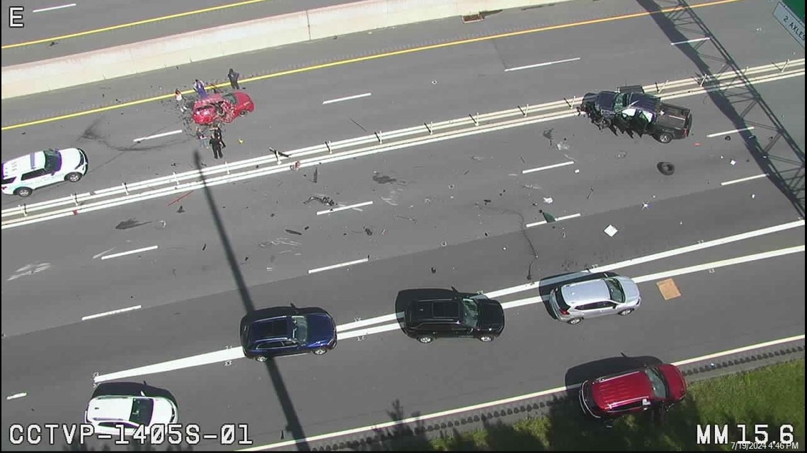 All lanes on I-77 South reopened after deadly crash in Charlotte | wcnc.com