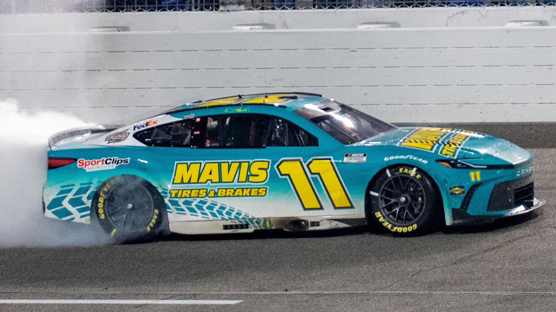 Denny Hamlin holds off Kyle Larson, wins Dover | NASCAR | wcnc.com