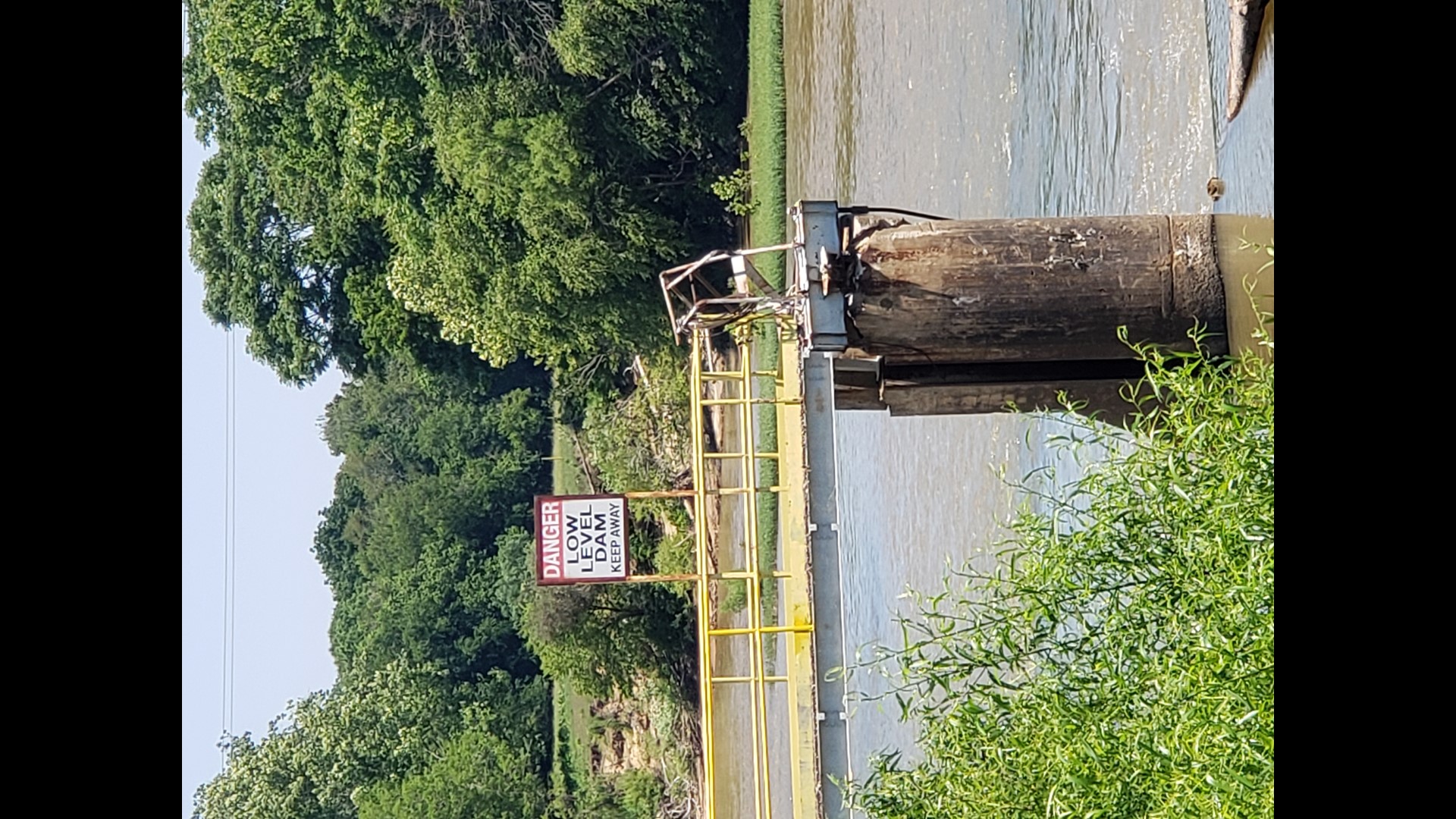New warning signs will be up soon on the Duke Energy dam | wcnc.com