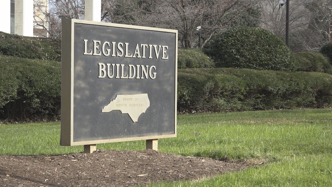 NC Democrats walk out as Republicans seat Donnie Loftis in House | wcnc.com