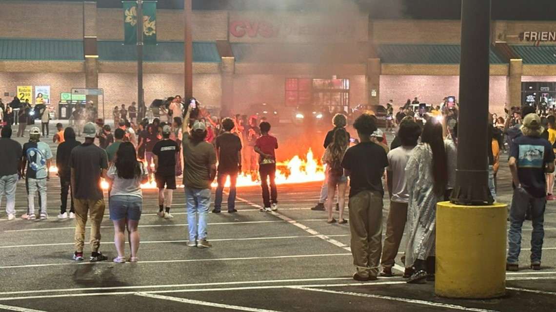 Burnouts performed in Food Lion parking lot | wcnc.com