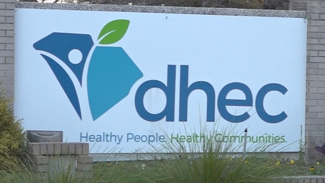 DHEC calls for end of mask mandate restriction in SC schools | wcnc.com