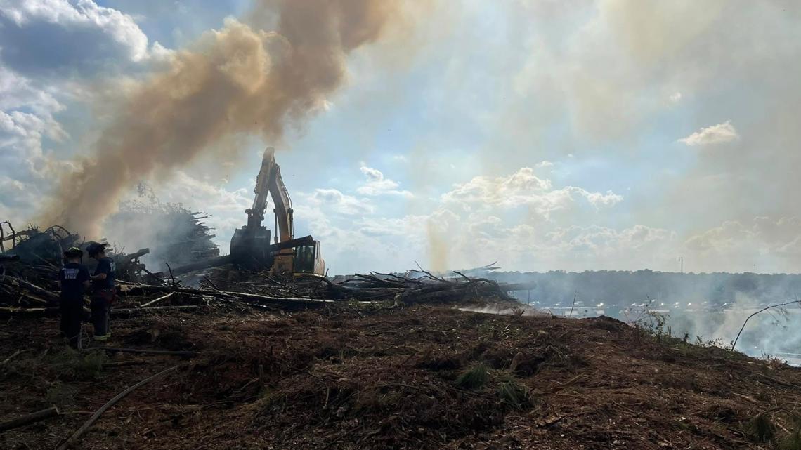 Brush fire near I-20 and I-26 slows traffic at Malfunction Junction ...