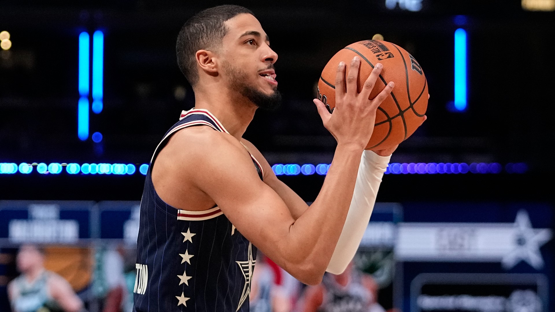 East beats West 211-186 in highest scoring NBA All-Star Game | wcnc.com