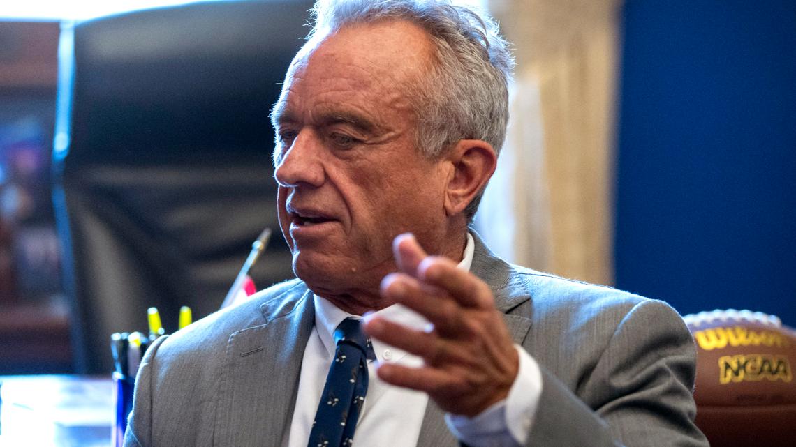 Letter from current & former HHS employees calls for RFK Jr. to resign ...