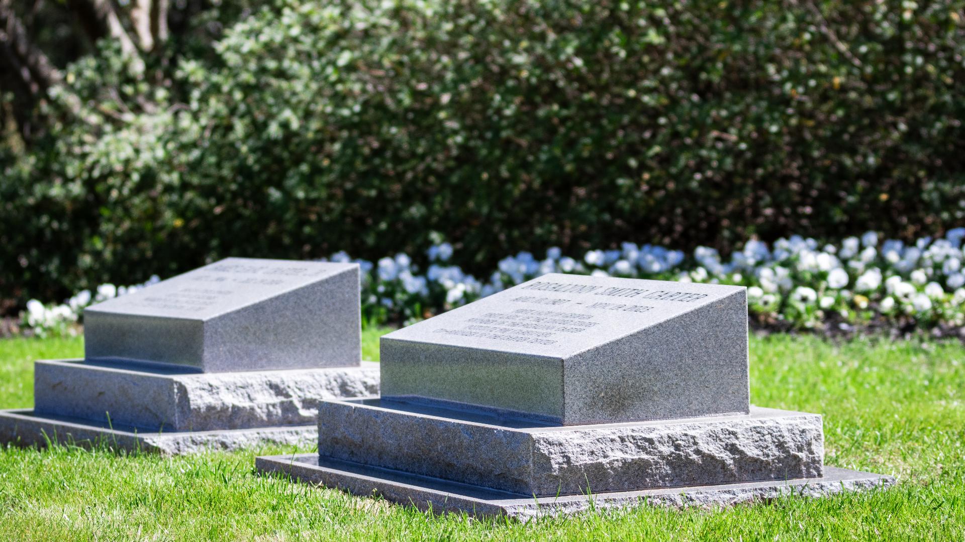 Rosalynn and Jimmy Carter’s graves now open to public | wcnc.com