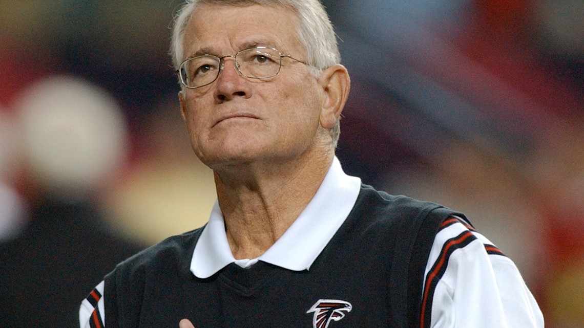 Dan Reeves former Falcons coach reportedly dies at 77 | wcnc.com