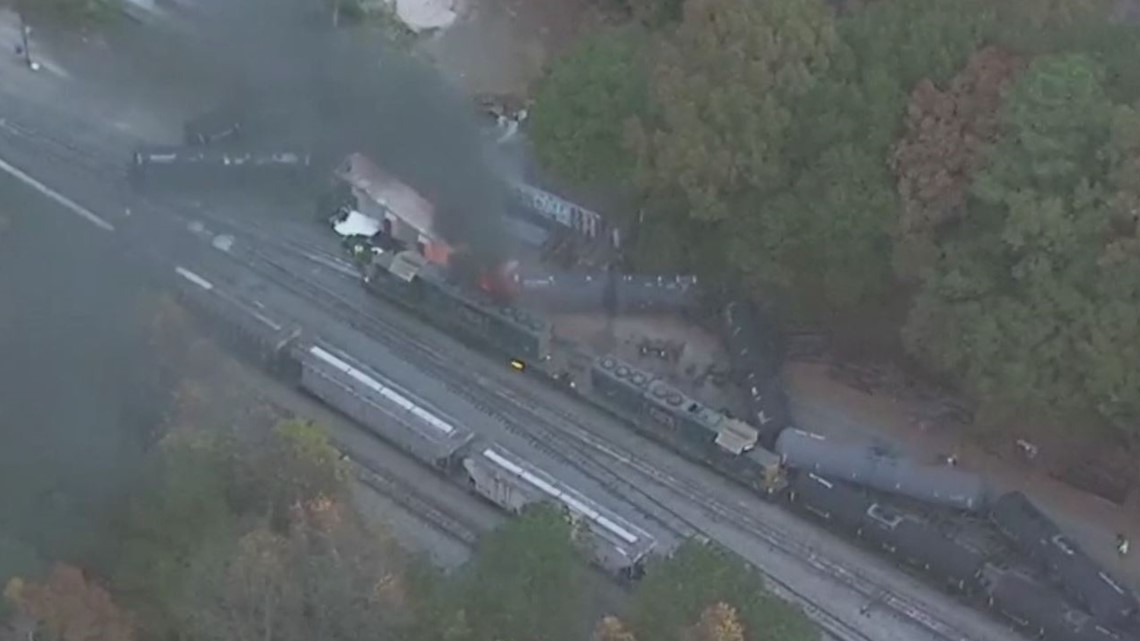 Atlanta train derailment Friday Nov 17 | wcnc.com